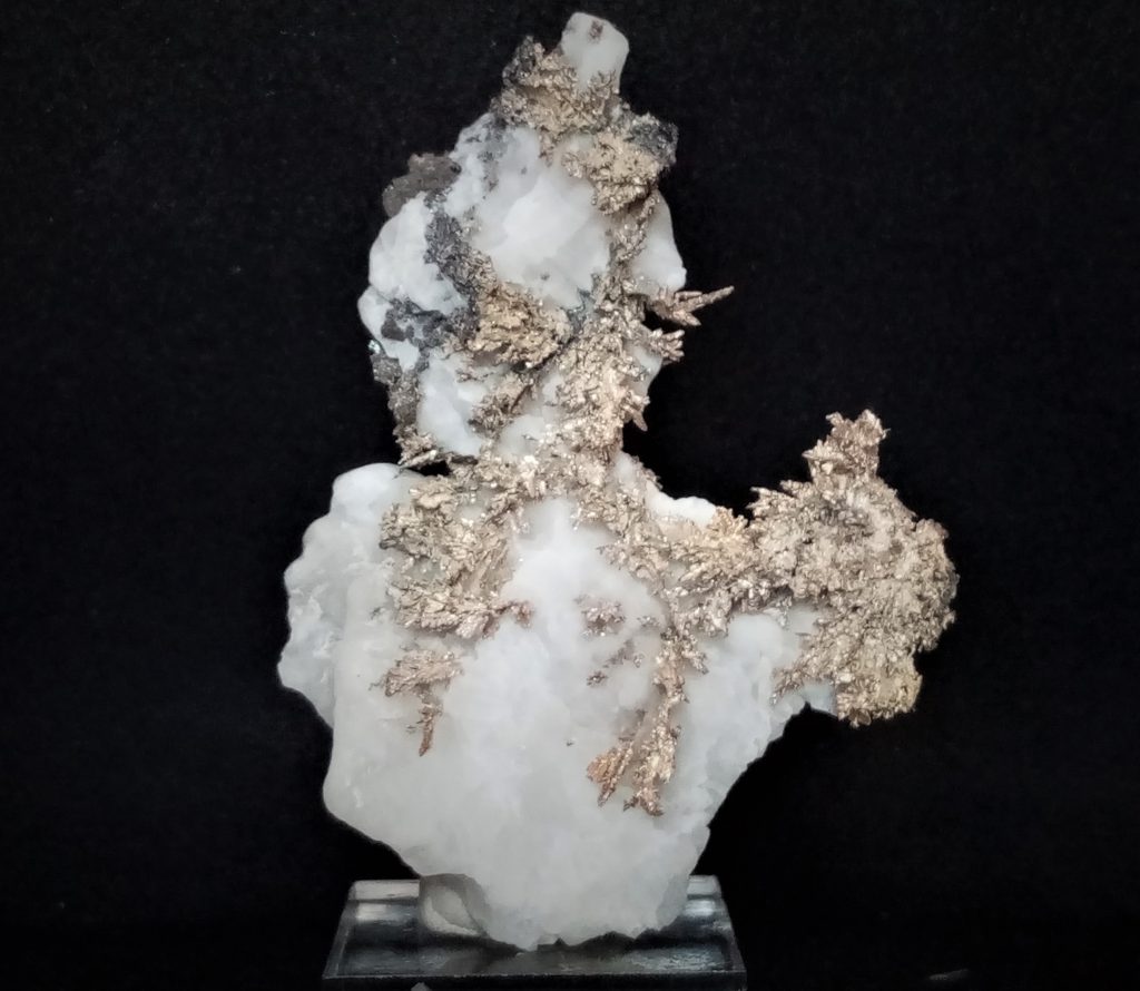 Střibro (dendrit) na Kalcitu (Silver dendrites on Calcite) – Drahokams.com